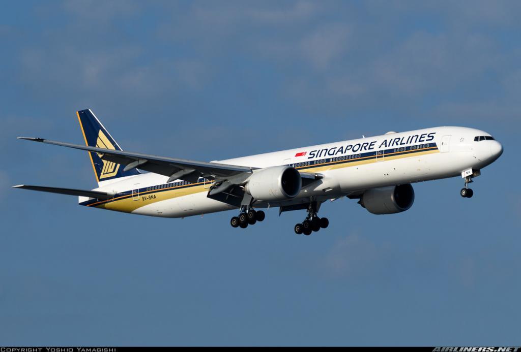 Singapore Airlines B777-300ER PH4SIA1432 Phoenix 1:400 » AviaMini México