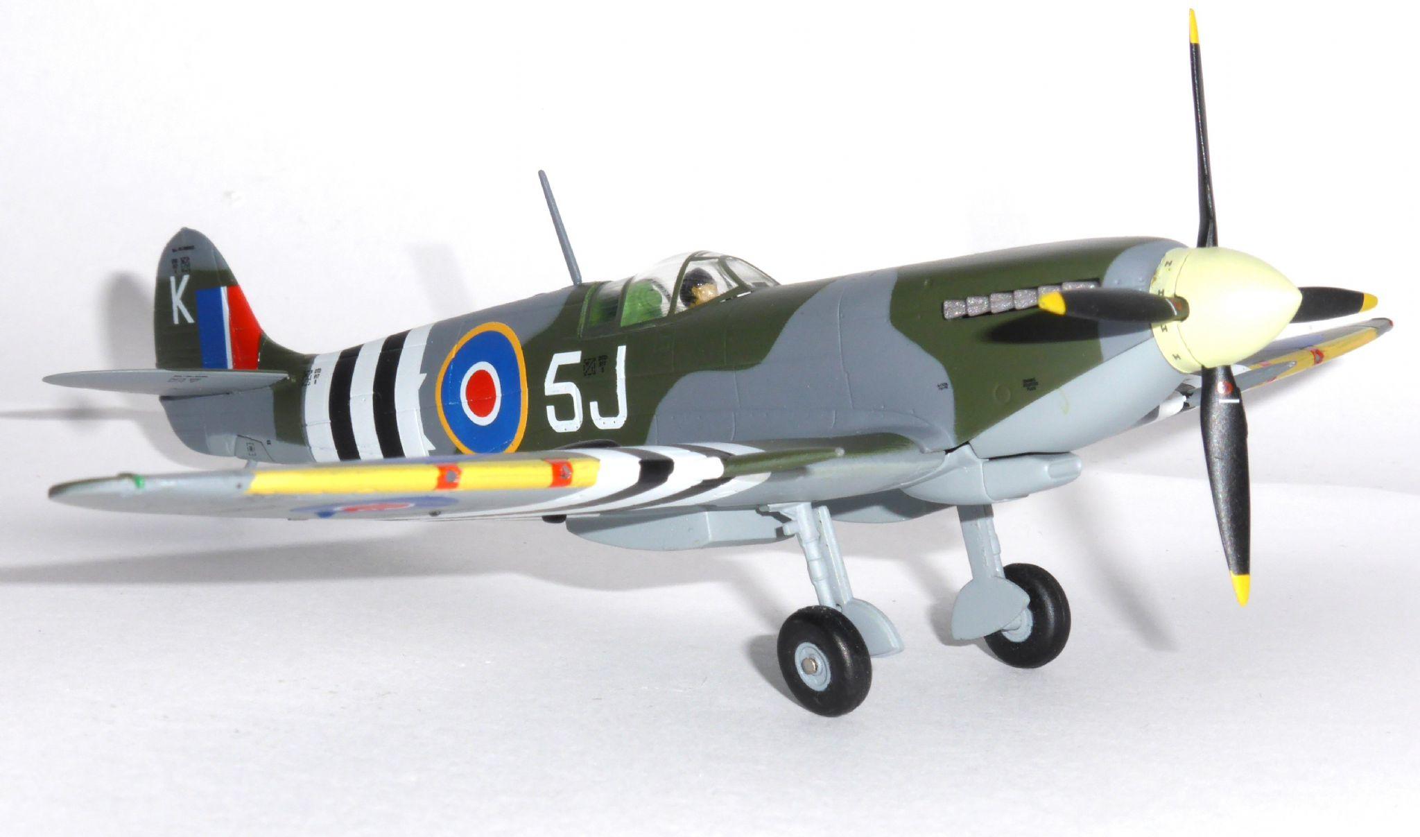 Royal Air Force (RAF) Mk IXC Spitfire JCW-72-SPF-001 JC Wings Military ...